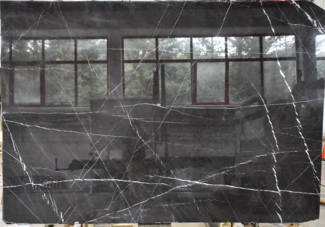 Graphite | NOBLE EARTH MOSCHOU