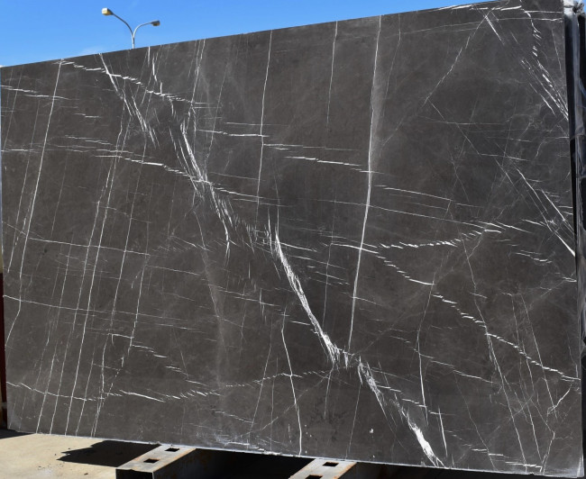 Graphite | NOBLE EARTH MOSCHOU
